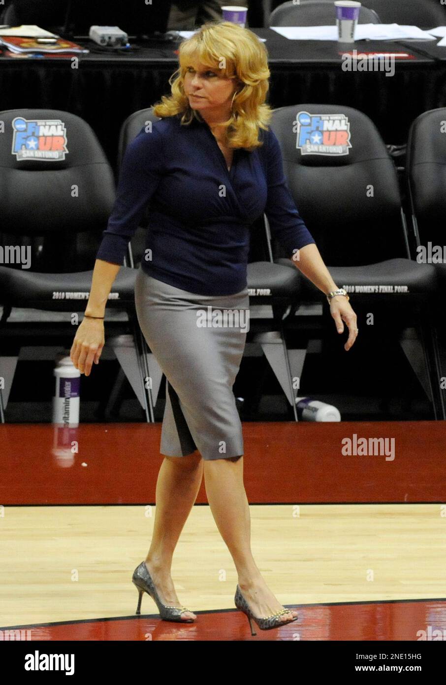 Oklahoma coach Sherri Coale walks off the court after Oklahoma's 73-66 ...