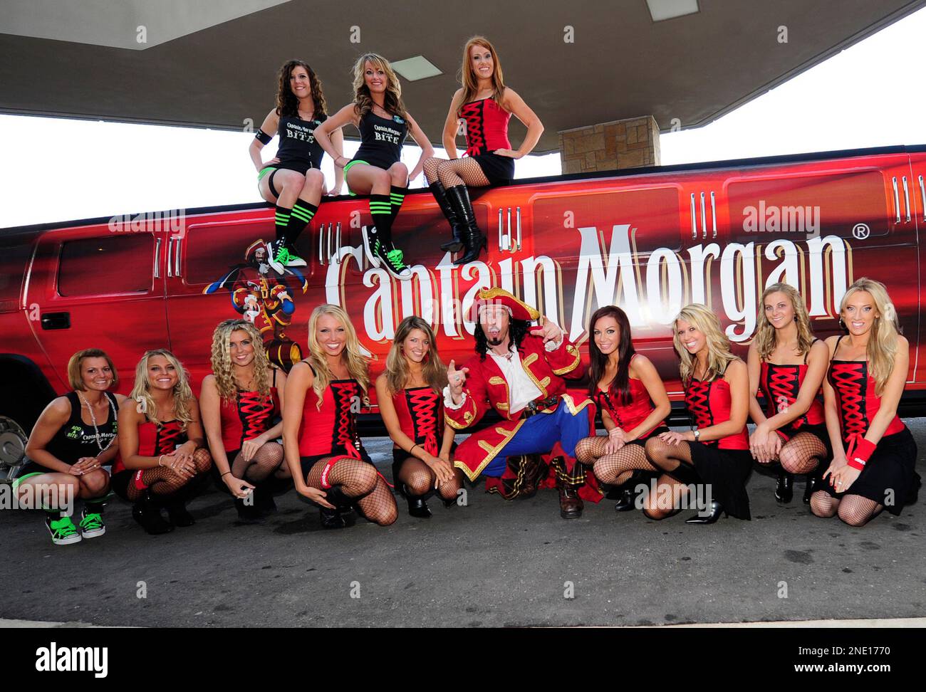 Captain Morgan and the Morganettes celebrate with basketball fans ...