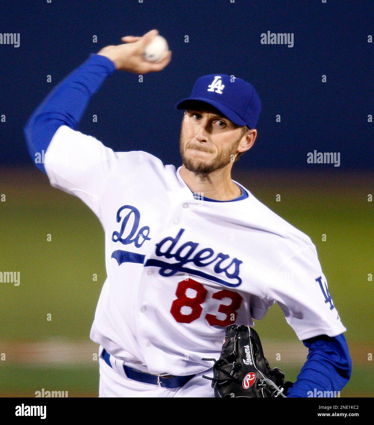 Los Angeles Dodgers starting pitcher Josh Towers throws against the ...