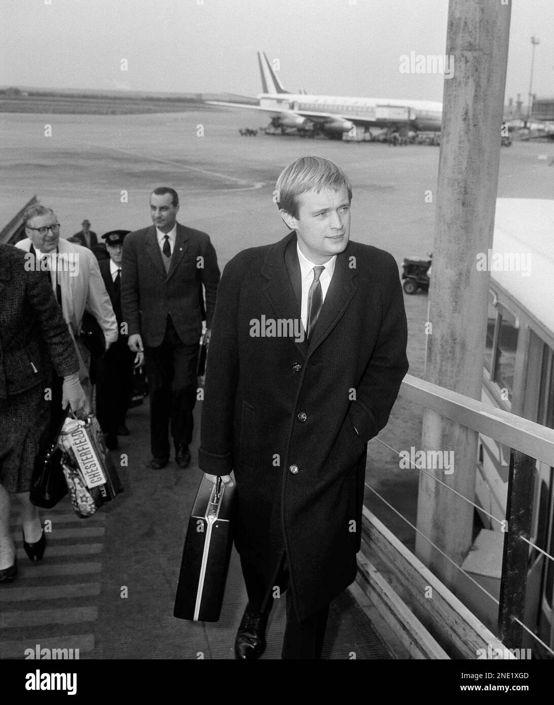 Scottish TV and movie star David McCallum arrives at Rome's Fiumicino ...