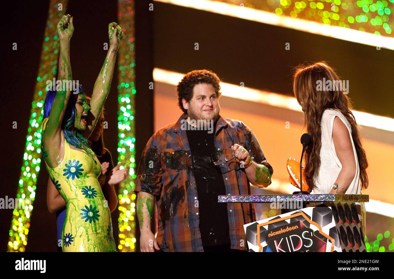 Katy Perry gets slimed at the Nickelodeon's 23rd Annual Kids' Choice ...