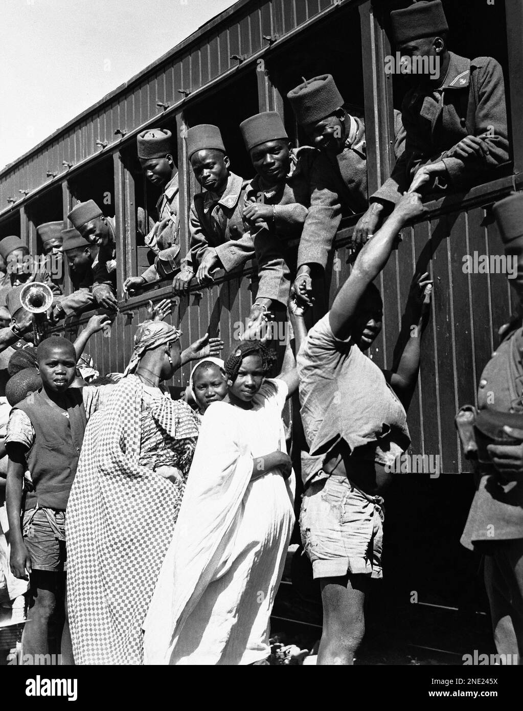 French native Senegalese troops are bidding farewell to relatives at ...