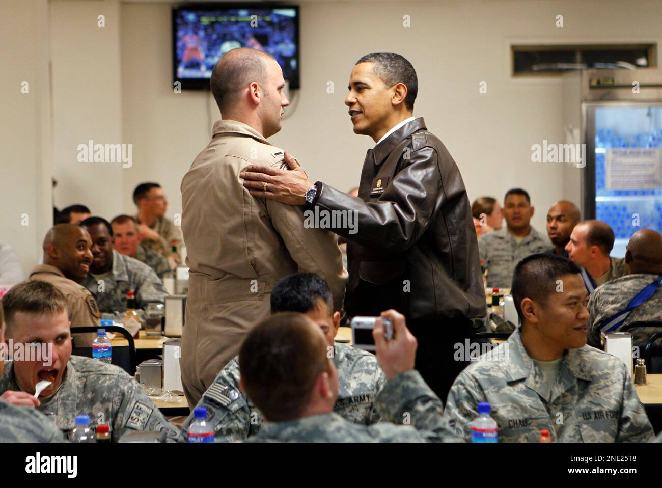 President Barack Obama greets military personnel in Dragon dining ...