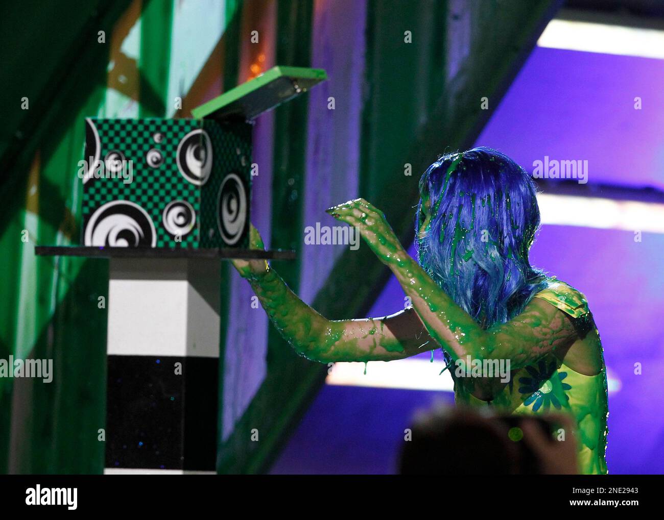 Katy Perry gets slimed at Nickelodeon's 23rd Annual Kids' Choice Awards ...