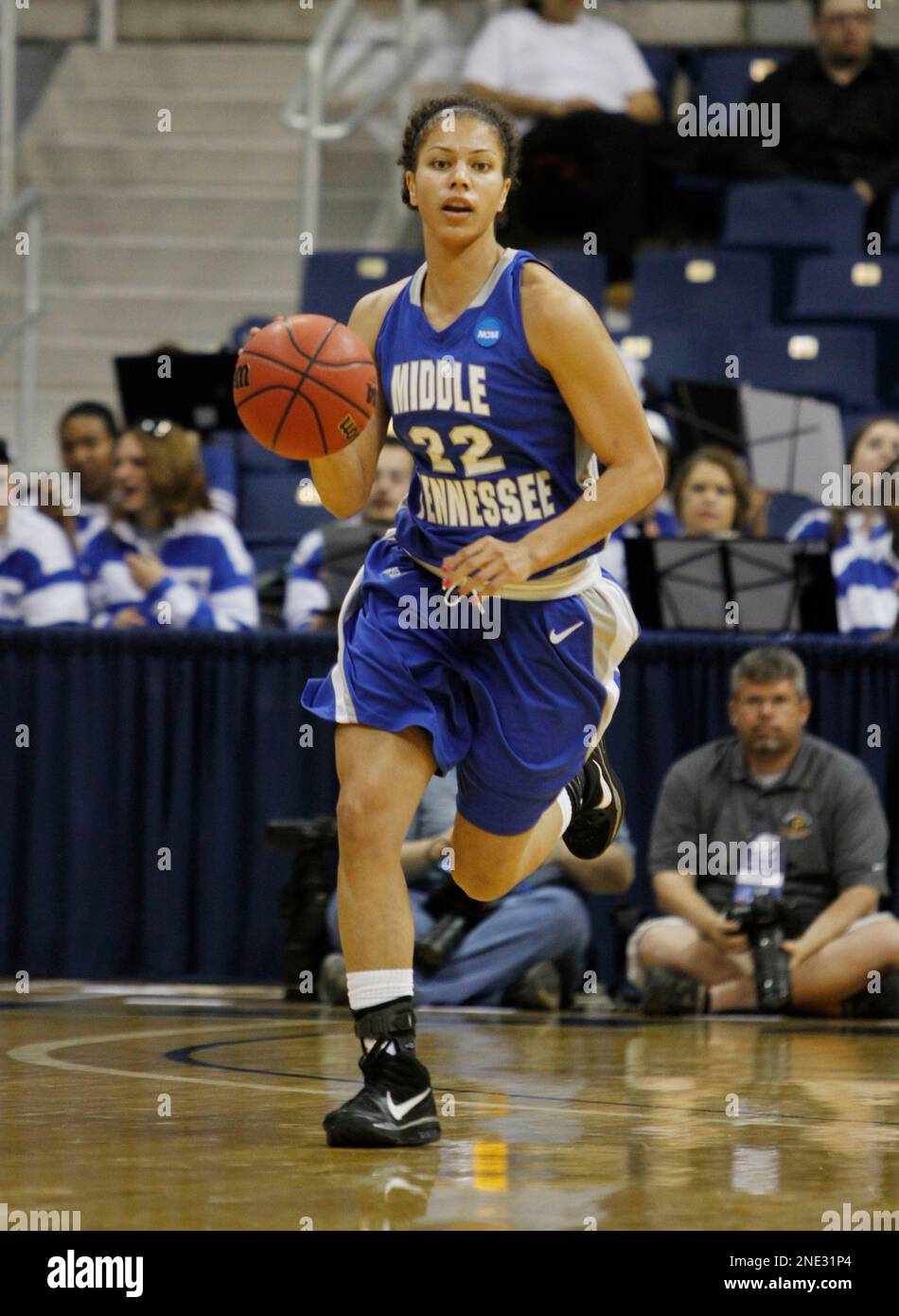 Middle Tennessee's Alysha Clark (22) plays during an NCAA first-round ...