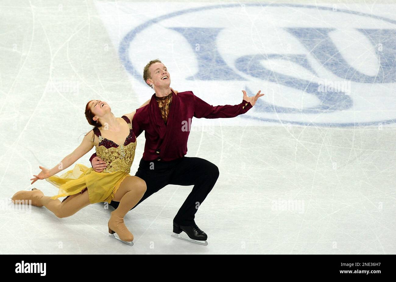 Emily Samuelson and Evan Bates of the United States perform during a ...