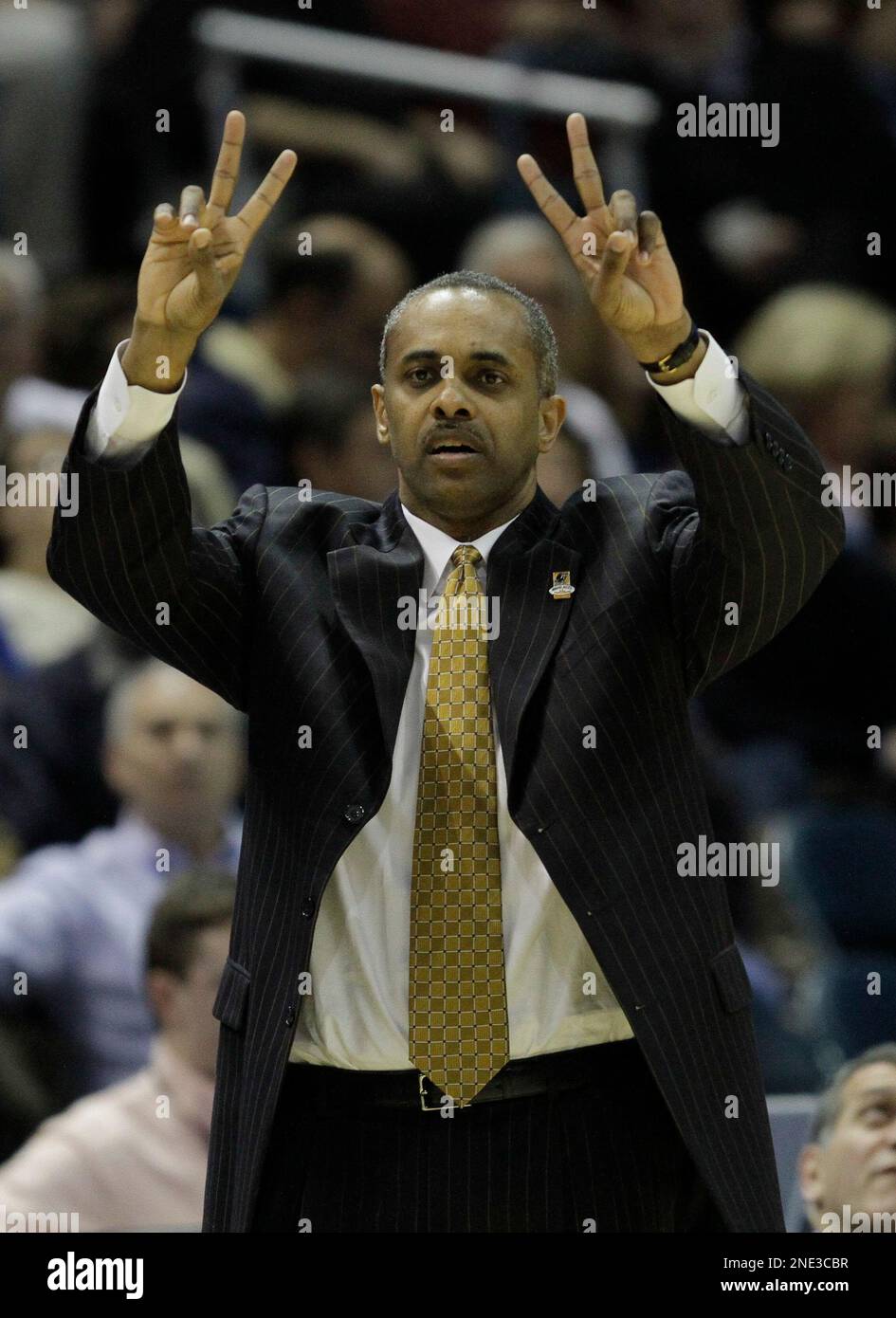 Georgia Tech head coach Paul Hewitt reacts in the first half of an NCAA ...