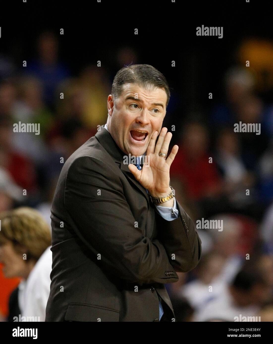 Kentucky coach Matthew Mitchell in action during the second half of ...