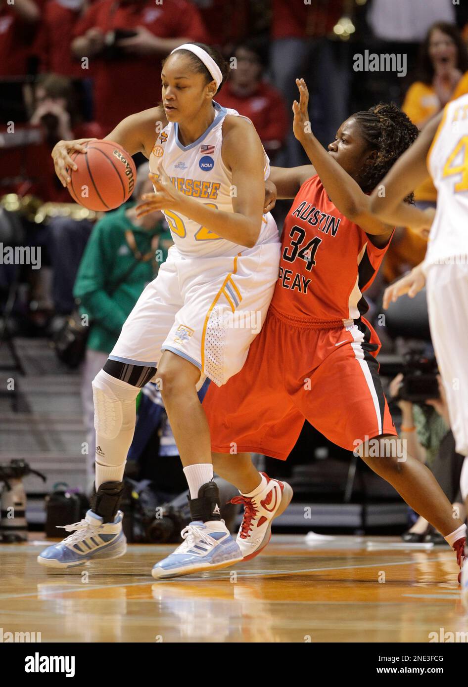 Tennessee center Kelley Cain (52) plays against Austin Peay's Nicole ...