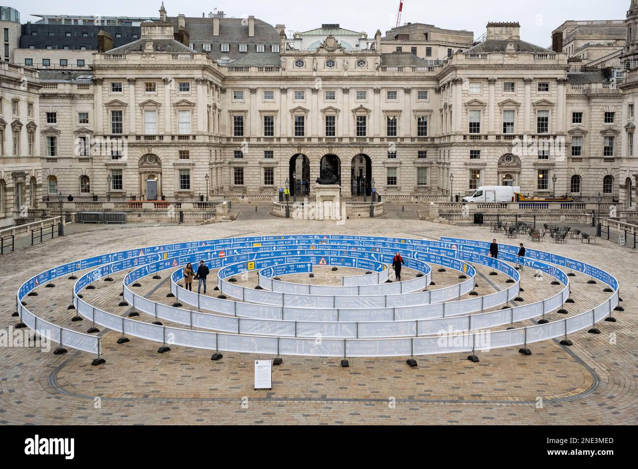 Intersecting spirals hi-res stock photography and images - Alamy