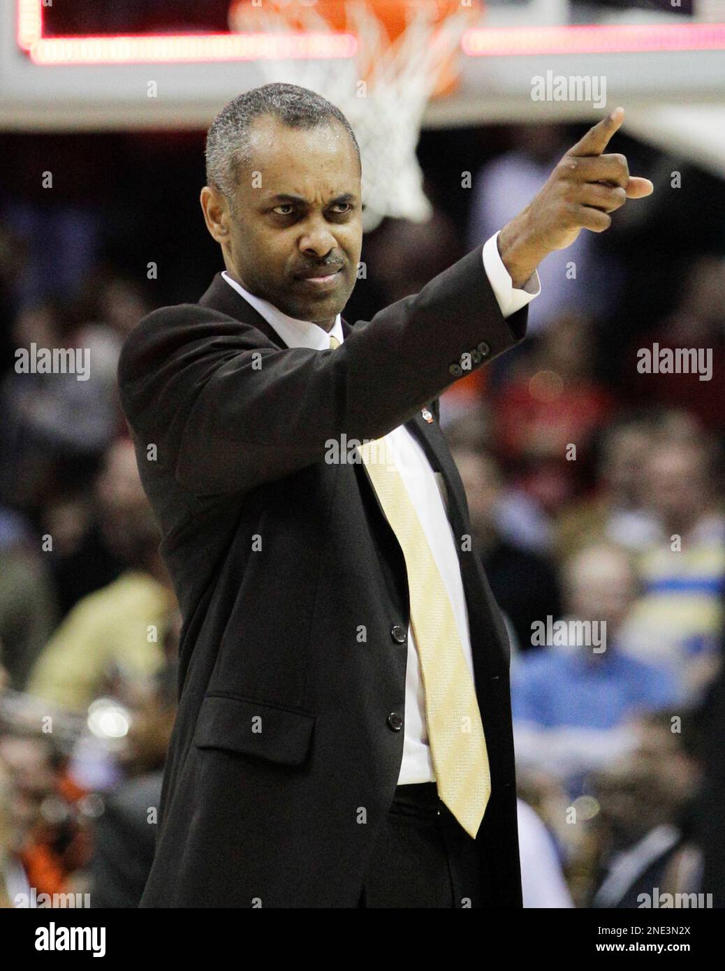 Georgia Tech's coach Paul Hewitt points following an NCAA first-round ...