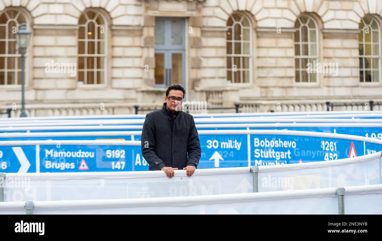 Intersecting spirals hi-res stock photography and images - Alamy