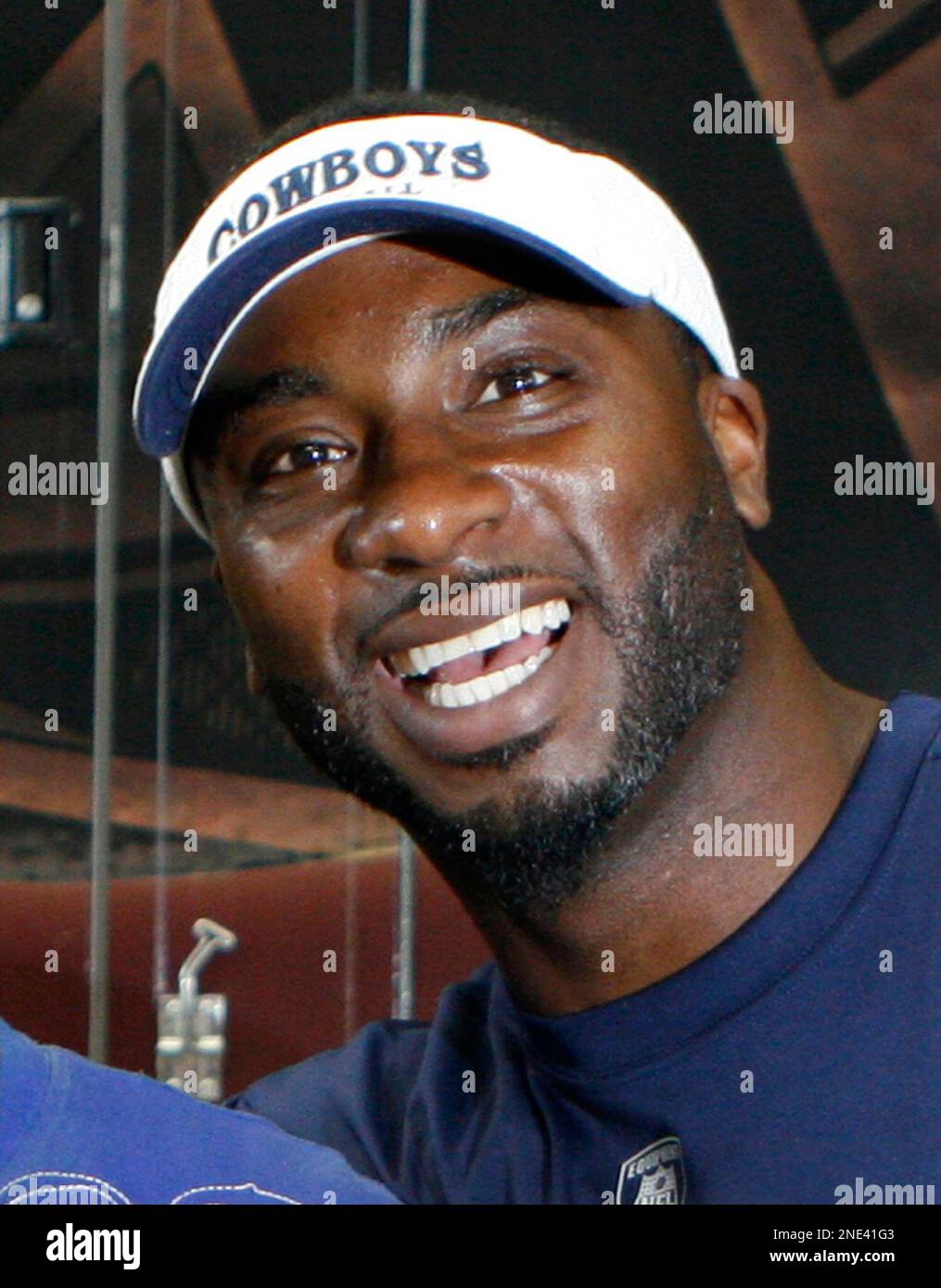 FILE - This Aug. 9, 2009, file photo shows former NFL football player ...