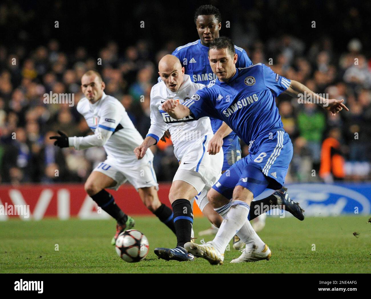 Chelsea's Frank Lampard, right, goes for the ball with Inter Milan's ...