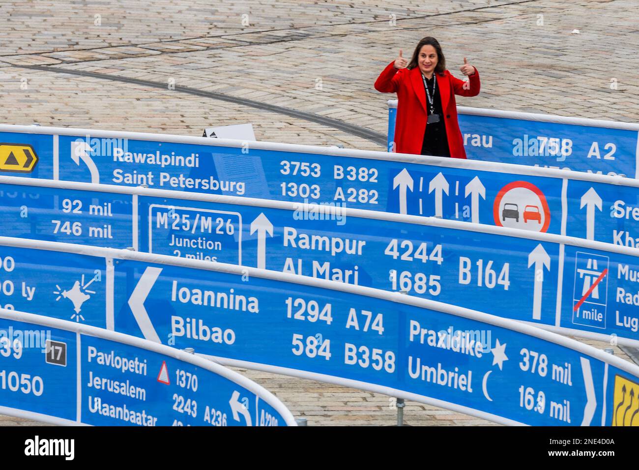 Intersecting spirals hi-res stock photography and images - Alamy