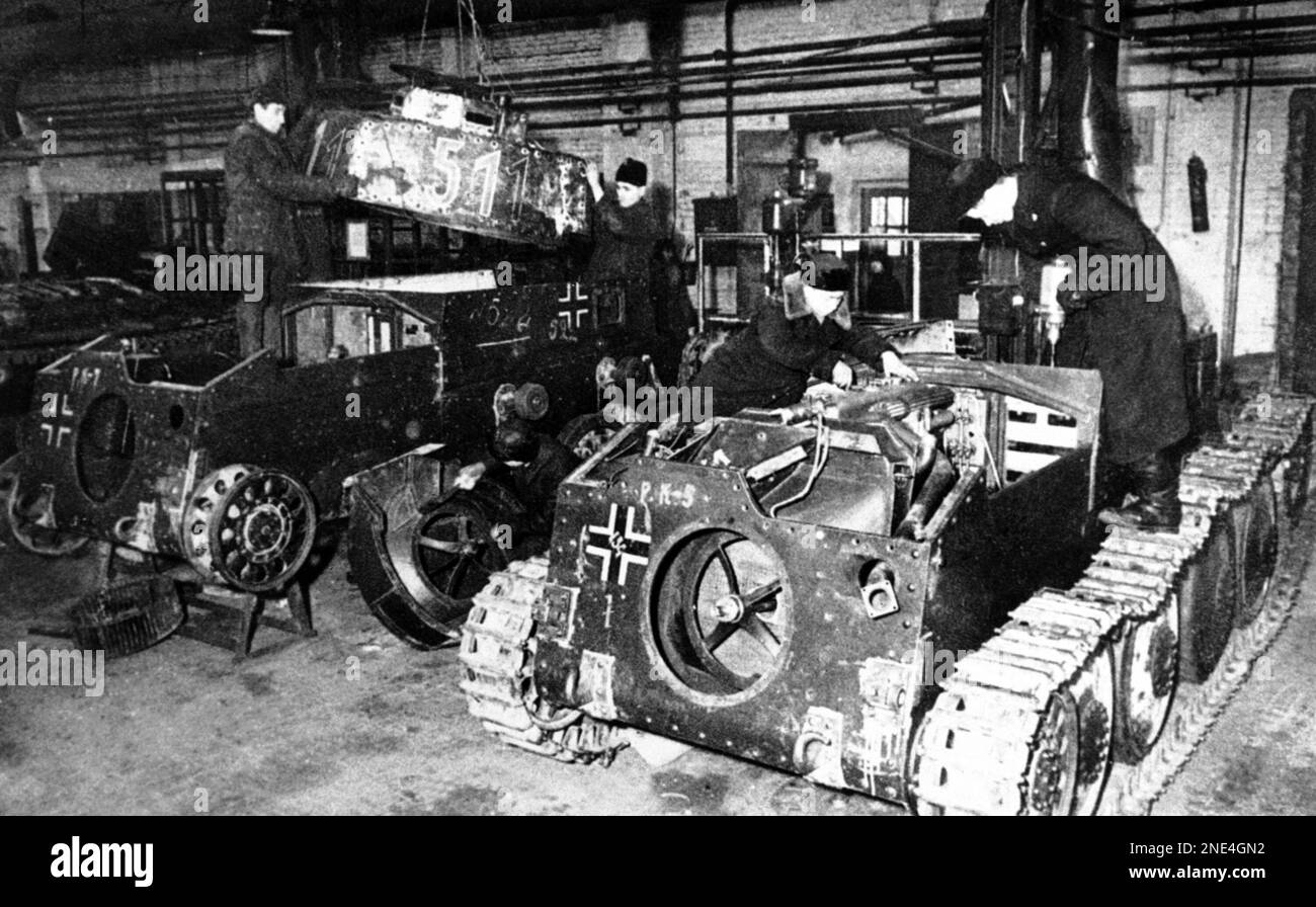 Many Nazi tanks captured along the eastern front are repaired and ...