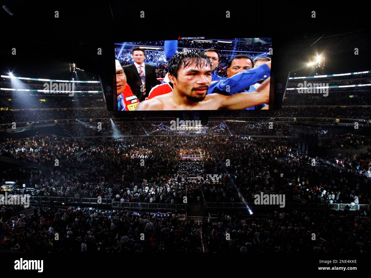 Manny Pacquiao, of the Philippines, Joshua Clottey, from Ghana, during ...