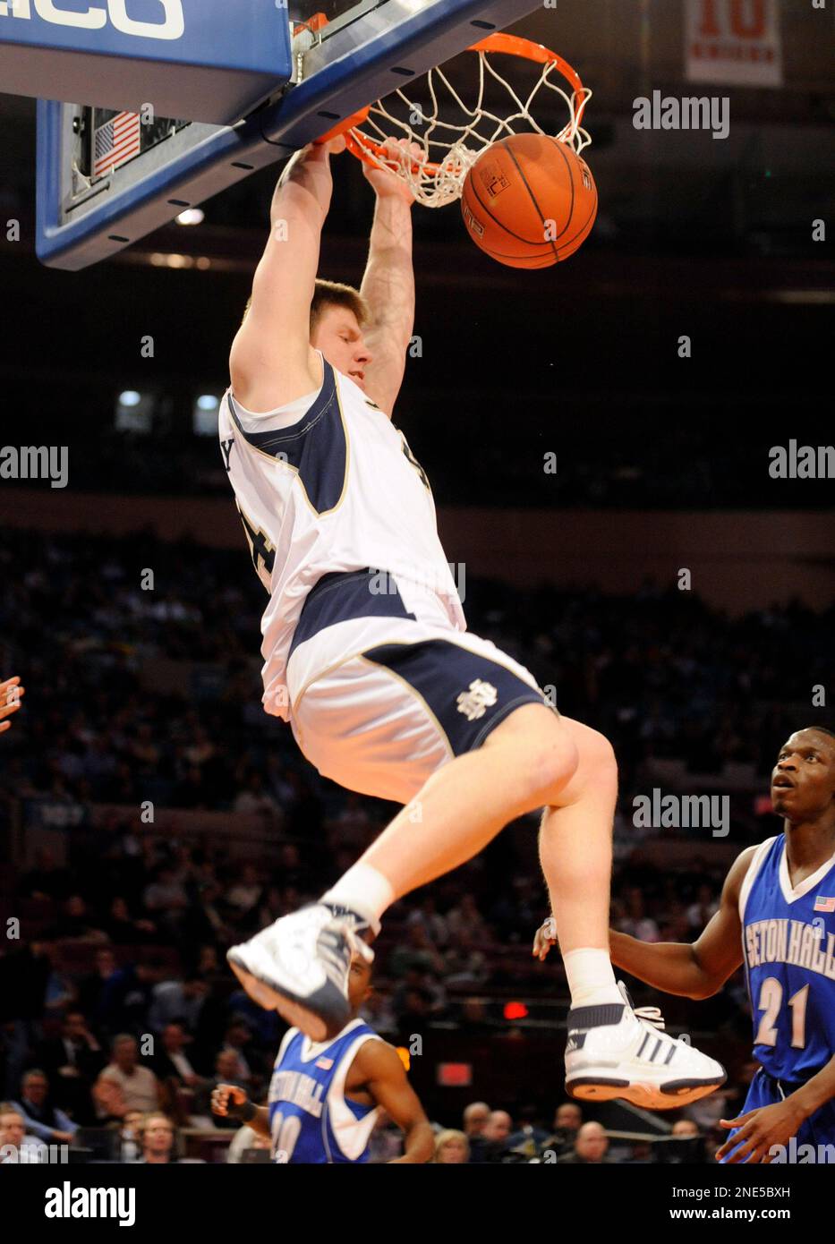Notre Dame's Luke Harangody dunks for two points in the first half of ...