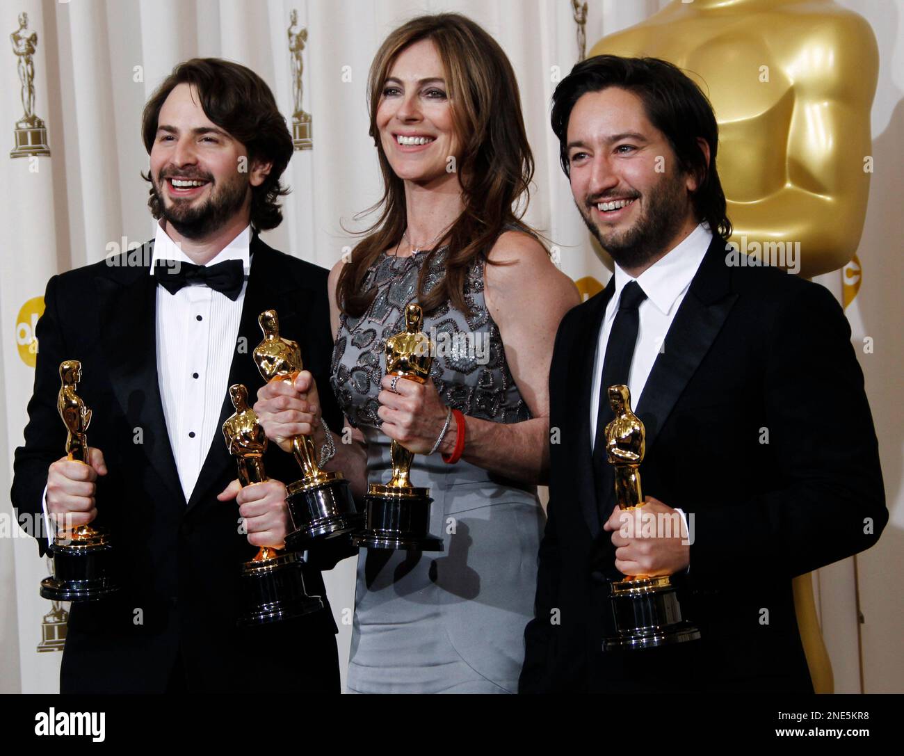 Desde la izquierda, el guionista Mark Boal, la directora Kathryn ...