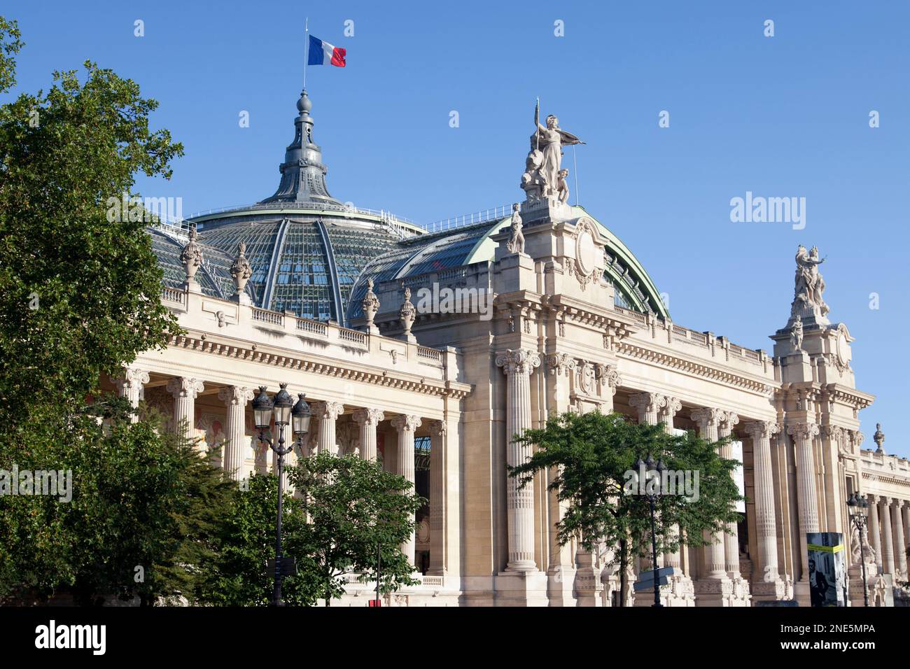 Grand palace paris hi-res stock photography and images - Alamy