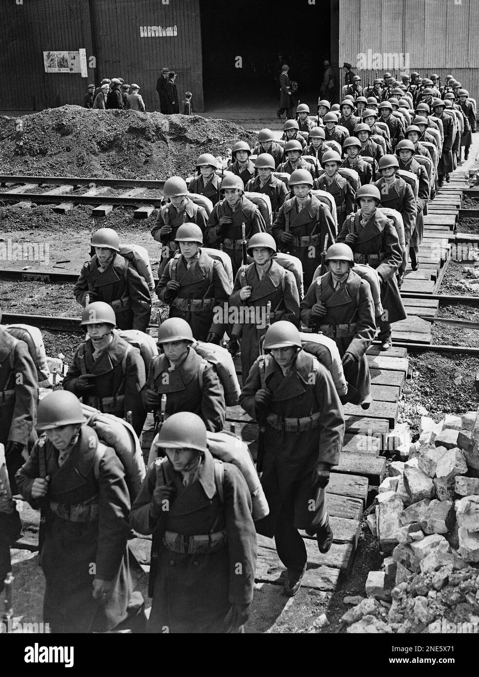 Rows and rows of tough and determined looking American soldiers ...