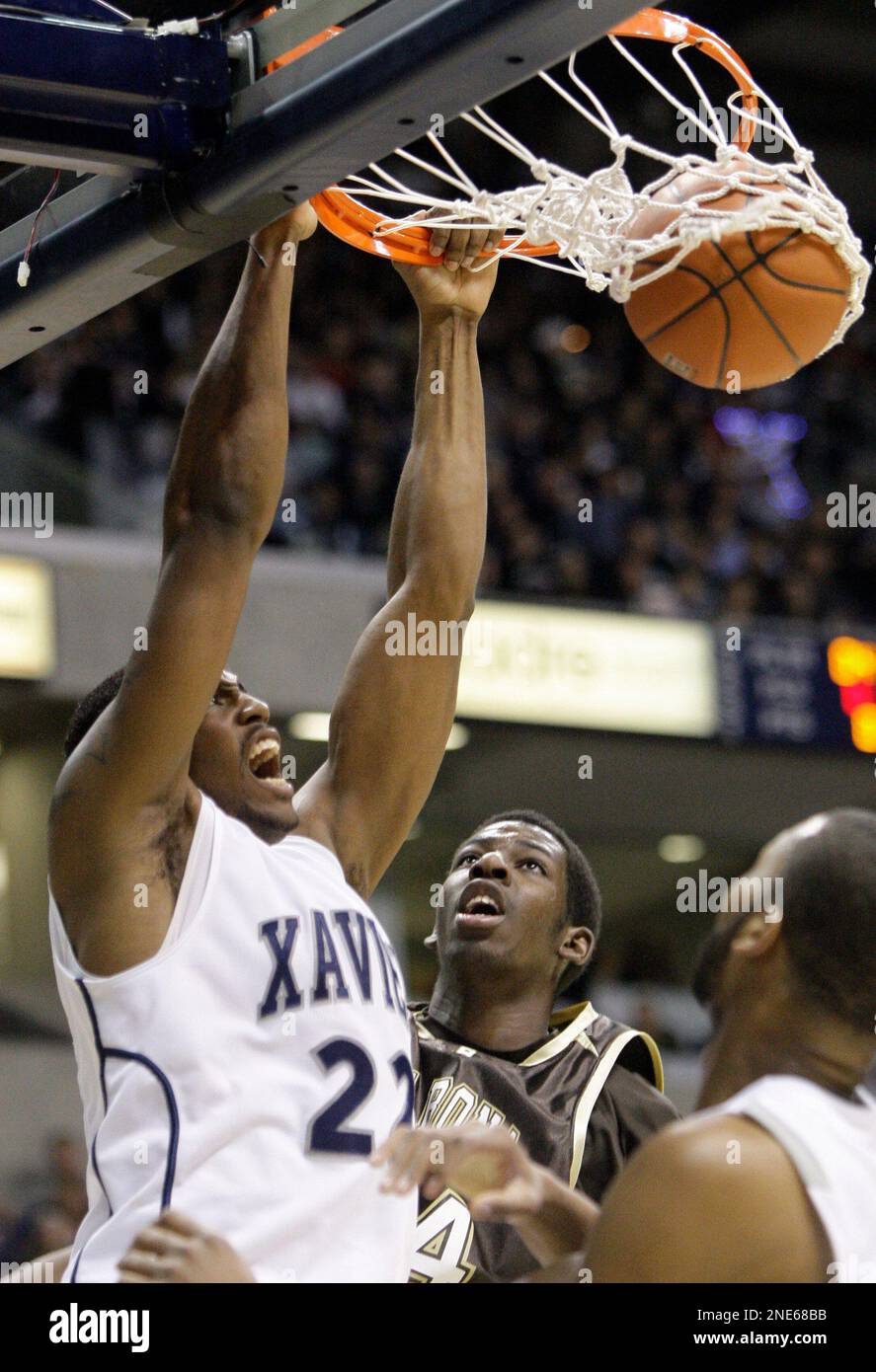 Xavier forward Jamel McLean (22) dunks the ball against St. Bonaventure ...