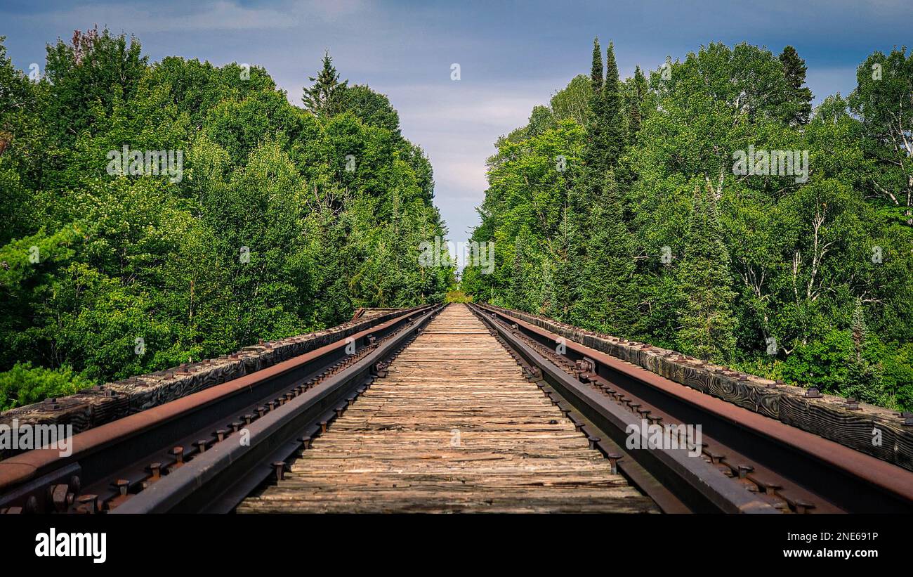 railroad tracks falling out of sight Stock Photo - Alamy