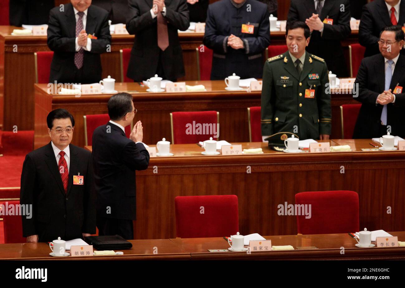Chinese President Hu Jintao, left, and Chinese Premier Wen Jiabao ...
