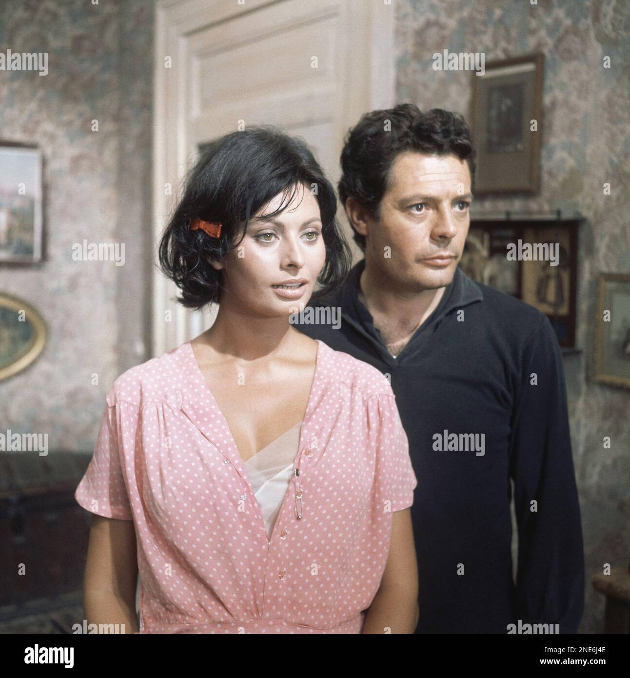 Actress Sophia Loren, playing the part of a pregnant Neapolitan woman ...