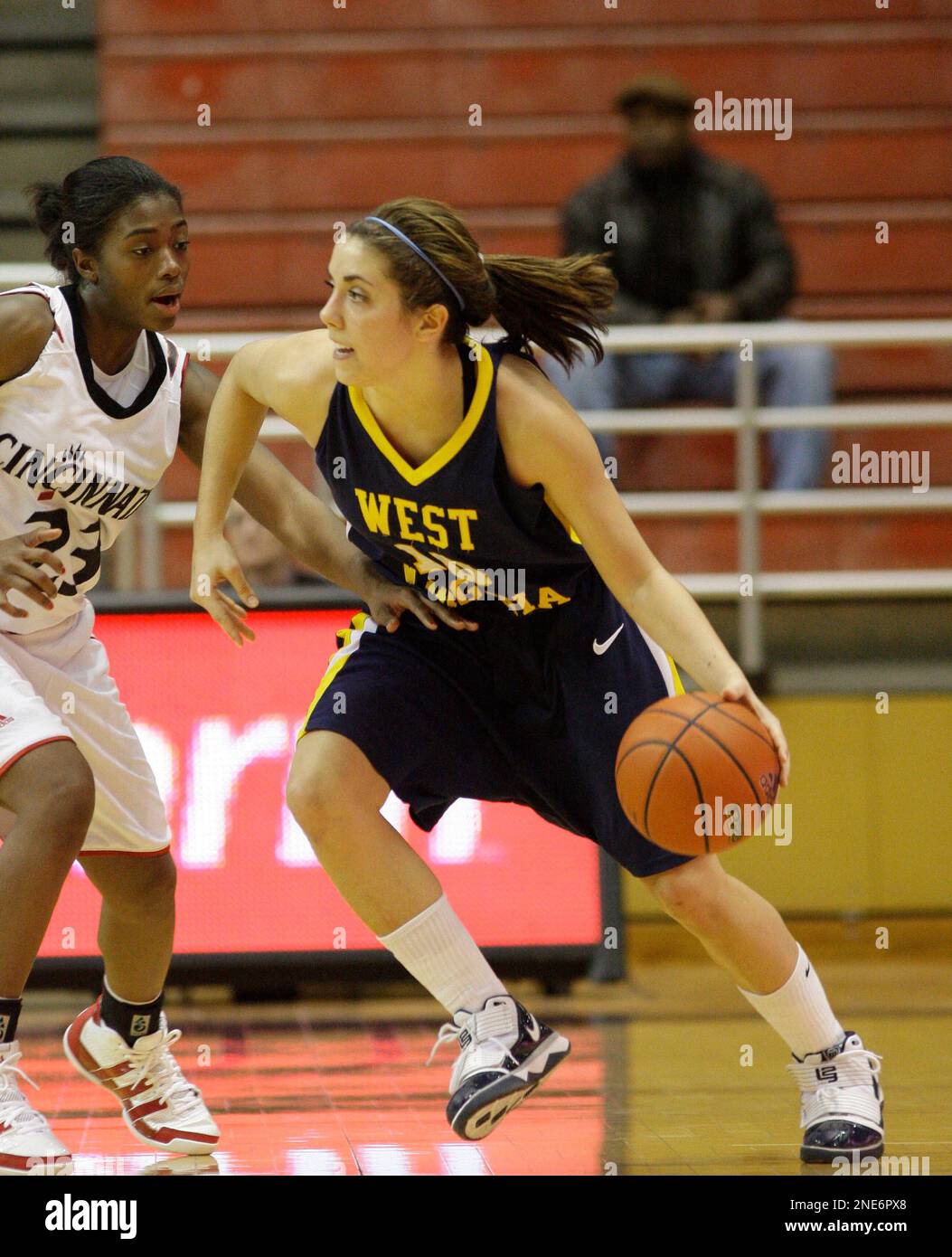 West Virginia guard Liz Repella (10) in action against Cincinnati in ...