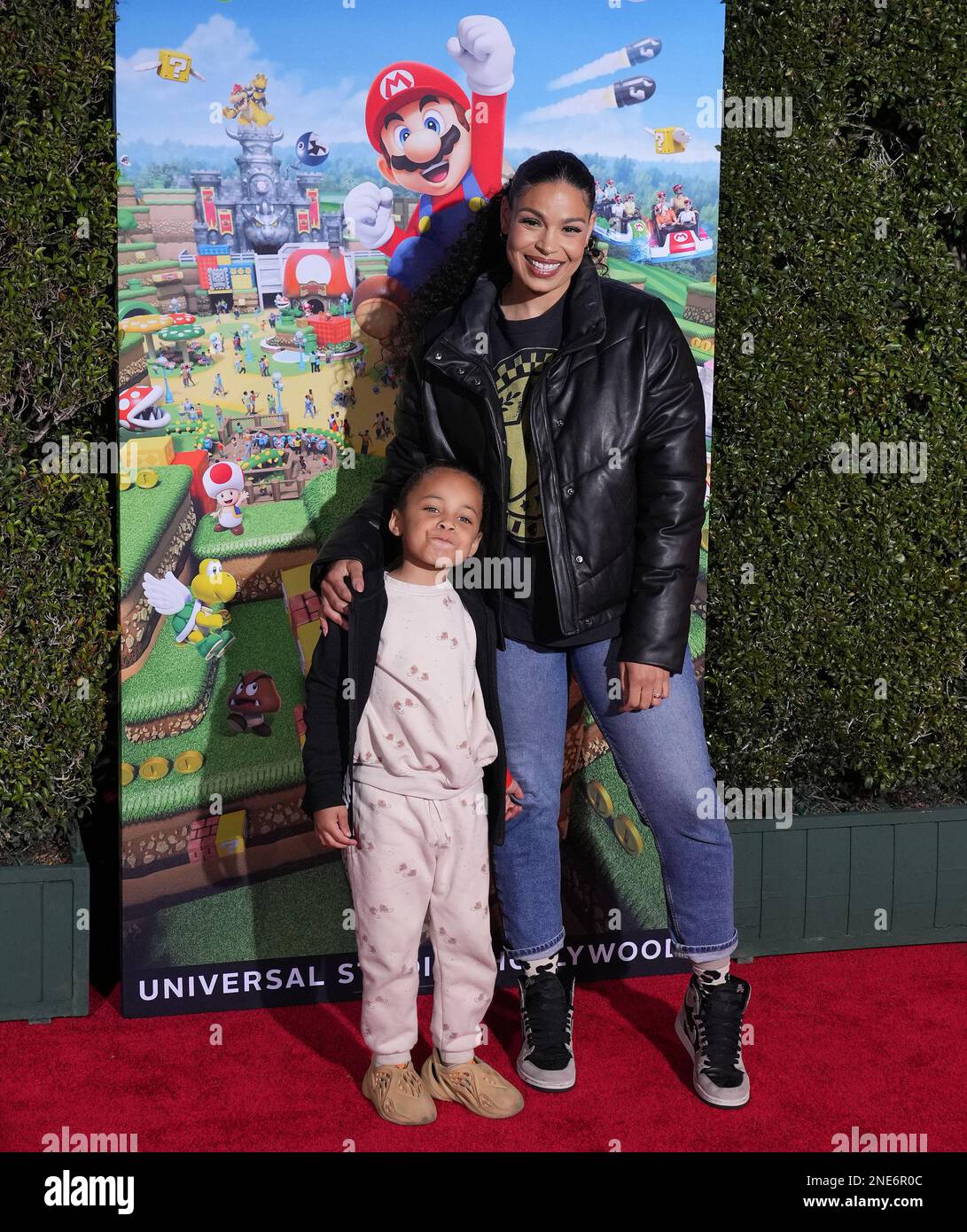(L-R) Dana Isaiah Thomas Jr. and Jordin Sparks at the Universal Studios ...