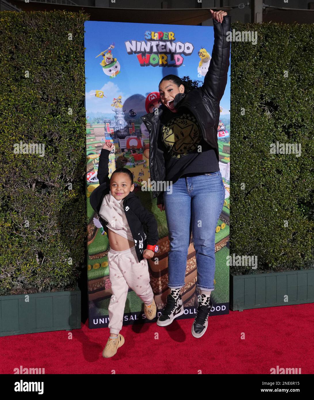 (L-R) Dana Isaiah Thomas Jr. and Jordin Sparks at the Universal Studios ...