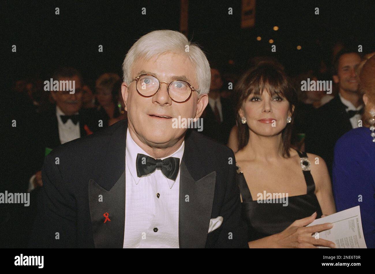 Talk show host Phil Donahue sits with wife Marlo Thomas before the ...