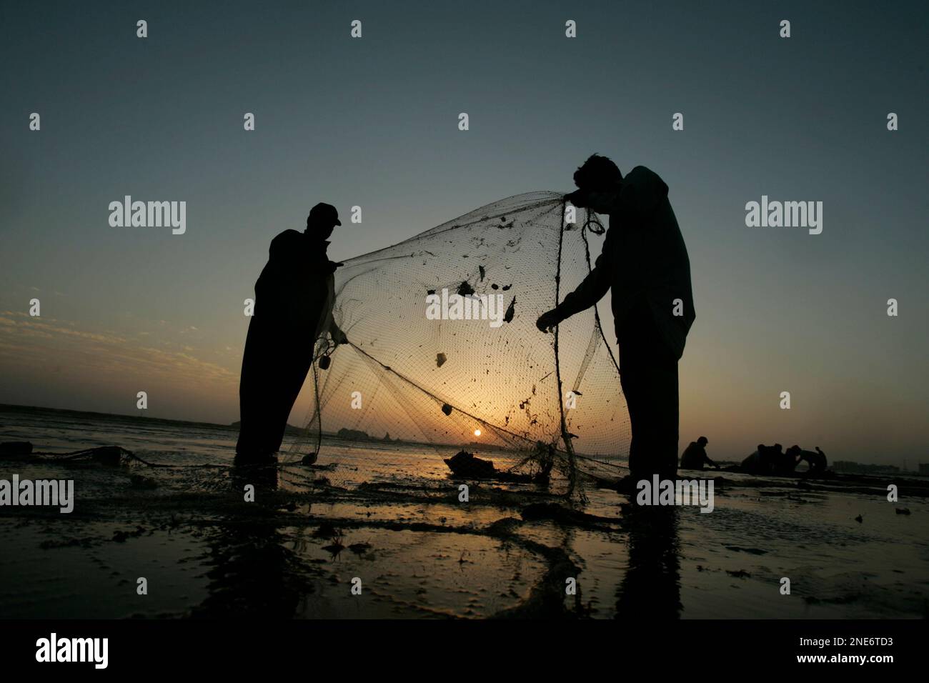 Pakistani fishermen get ready for fishing in Karachi, Pakistan on ...
