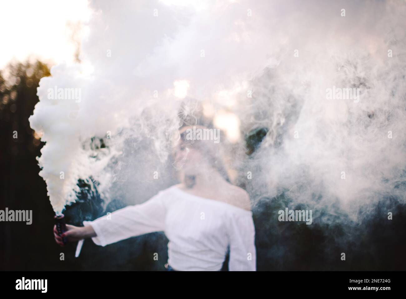 White smoke bomb hi-res stock photography and images - Alamy