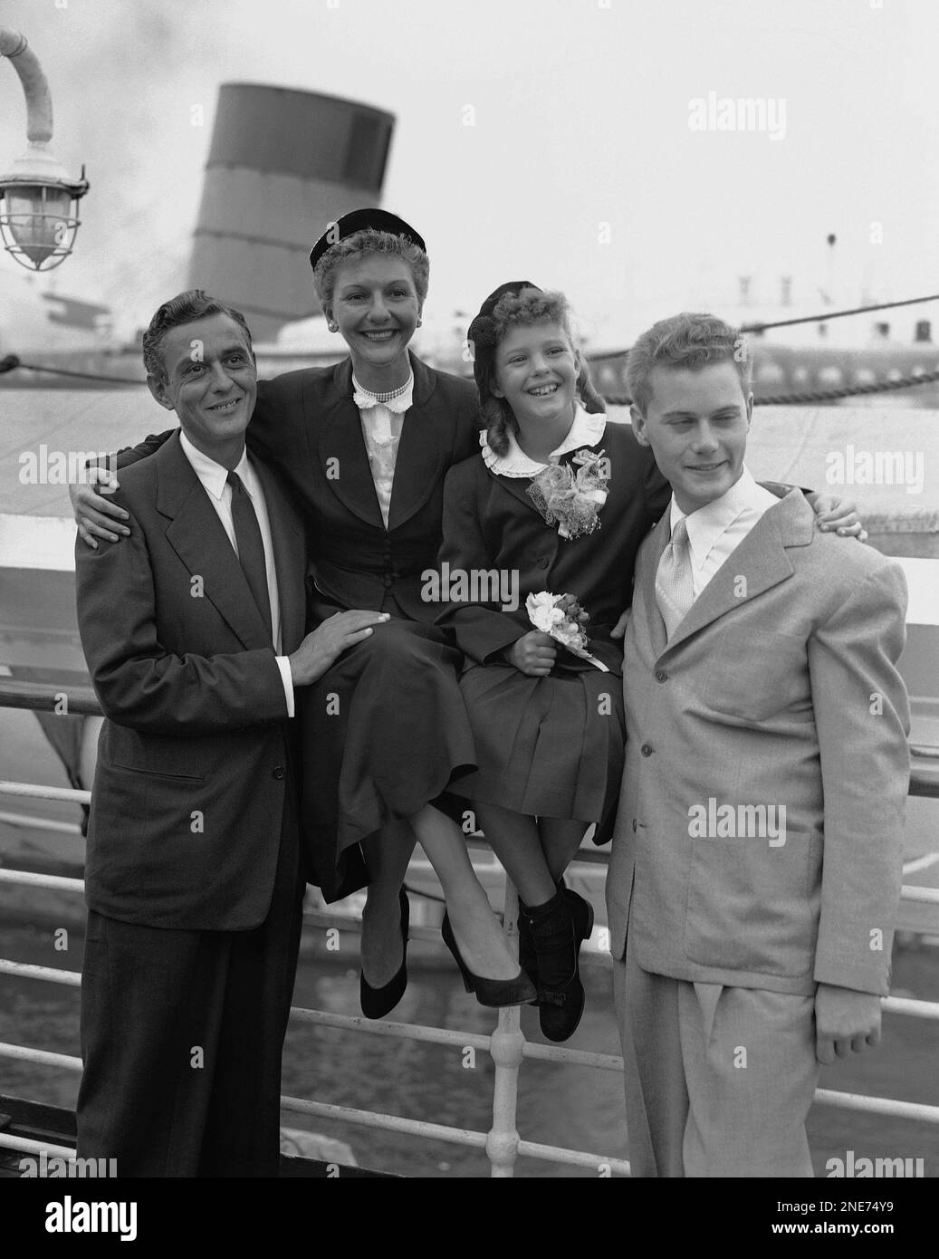 Actress Mary Martin and her husband, Richard Holliday(left) gather ...