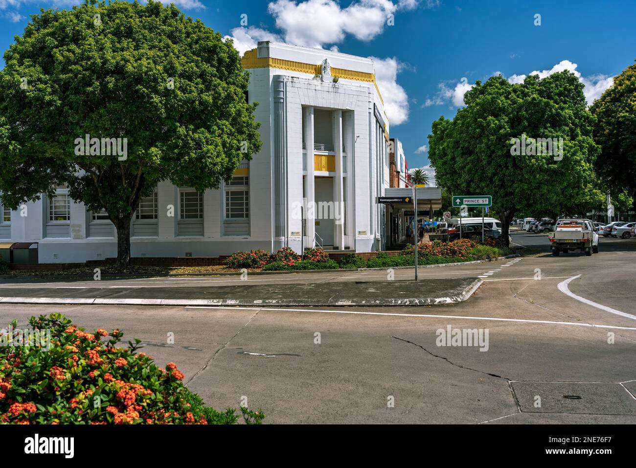 Historic commonwealth bank building hi-res stock photography and images ...