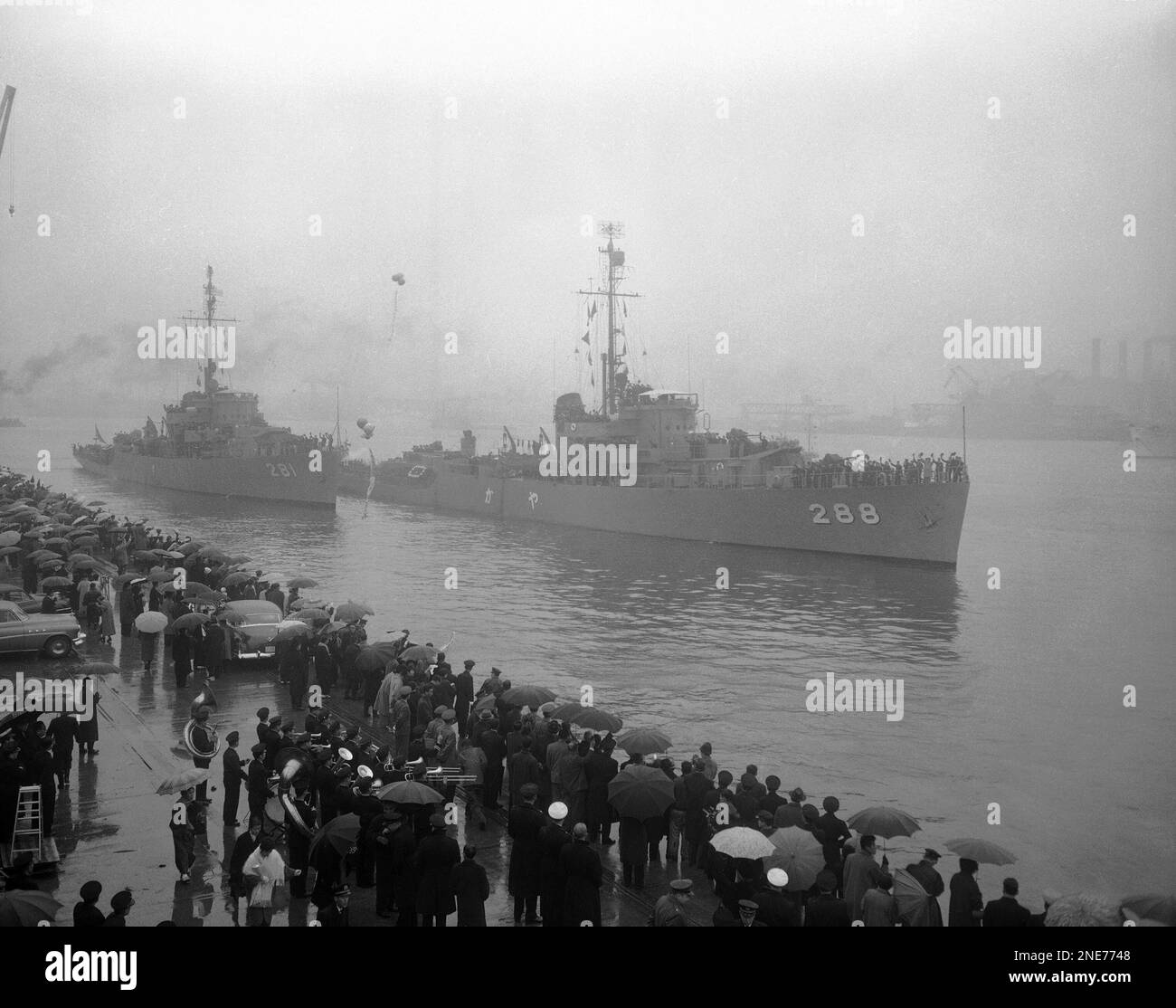 Four warships from the Japanese Navy hauled up anchor Jan. 14, 1958 ...