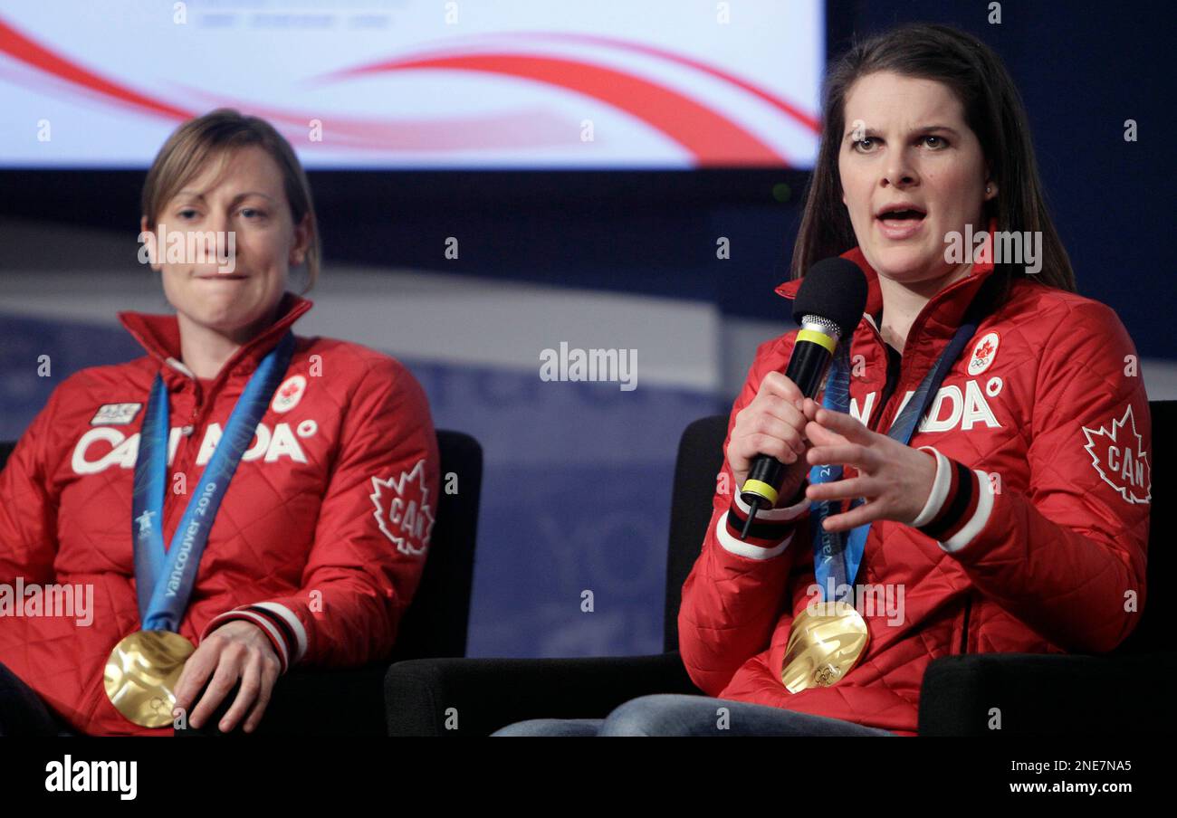 Jennifer Botterill, right, and Jayna Hefford of the Canadian women's ...