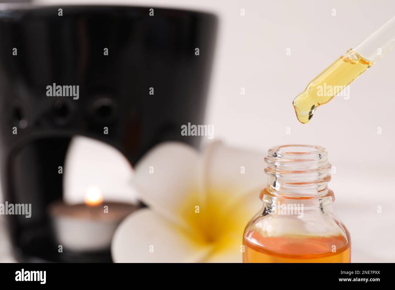 Oil dripping lamp hi-res stock photography and images - Alamy