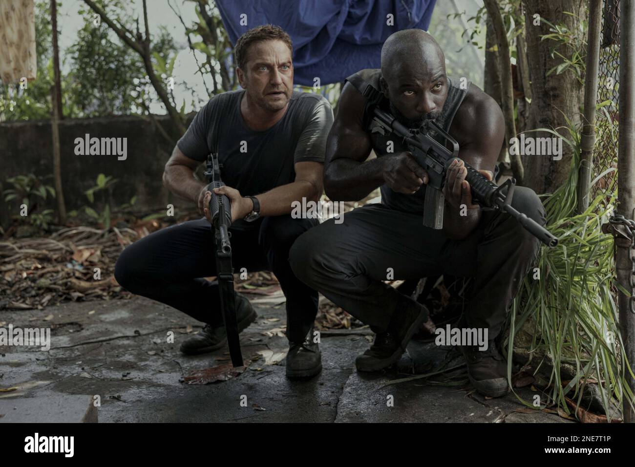 PLANE (2023) GERARD BUTLER MIKE COLTER JEAN-FRANCOIS RICHET (DIR ...