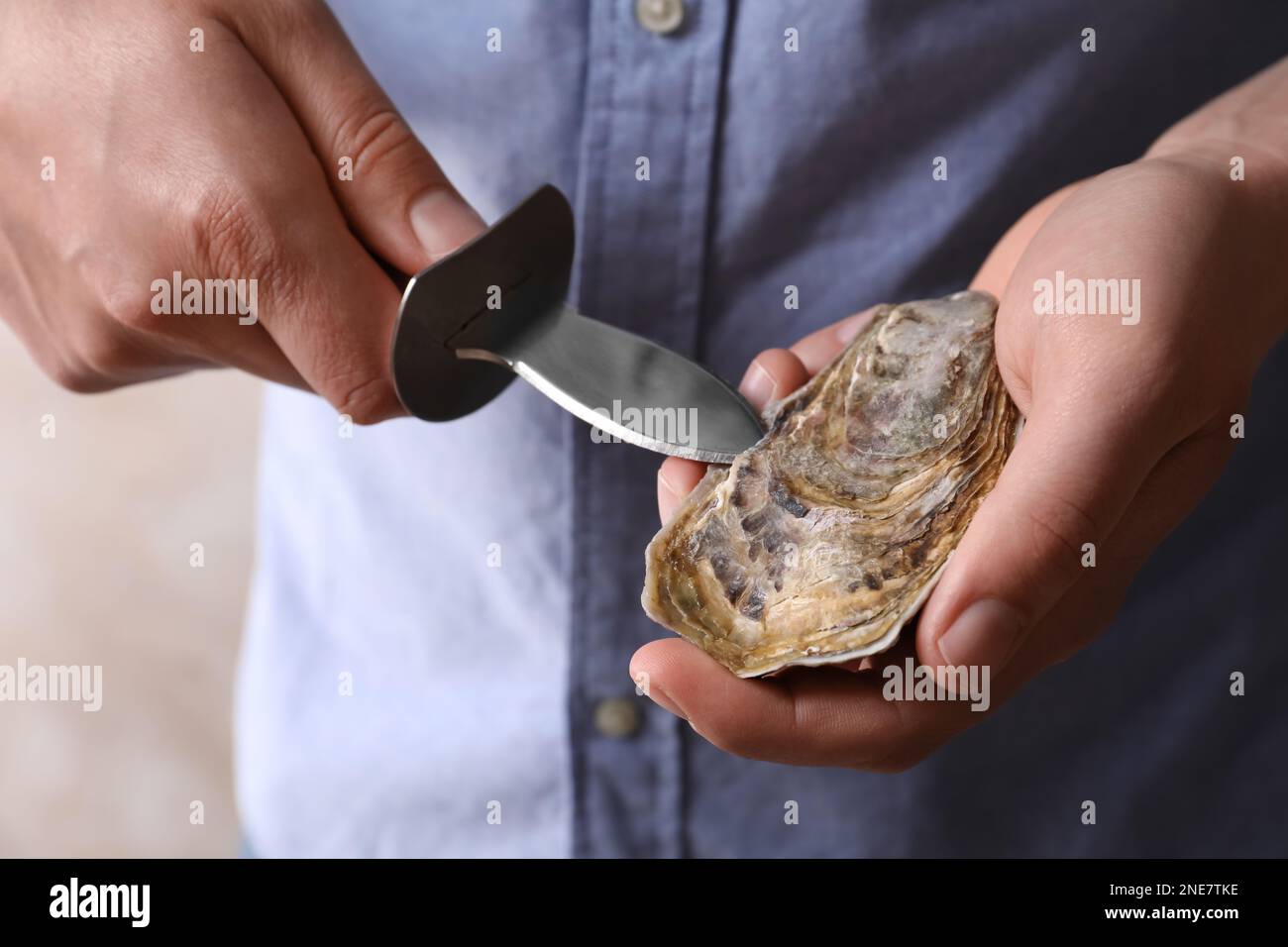 Man eating oyster hi-res stock photography and images - Alamy Man eating oyster hi-res stock photography and images - Alamy