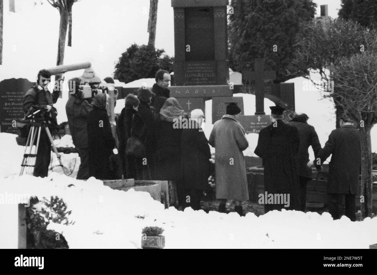 Relatives of former Nazi leader Rudolf Hess attending his funeral on ...