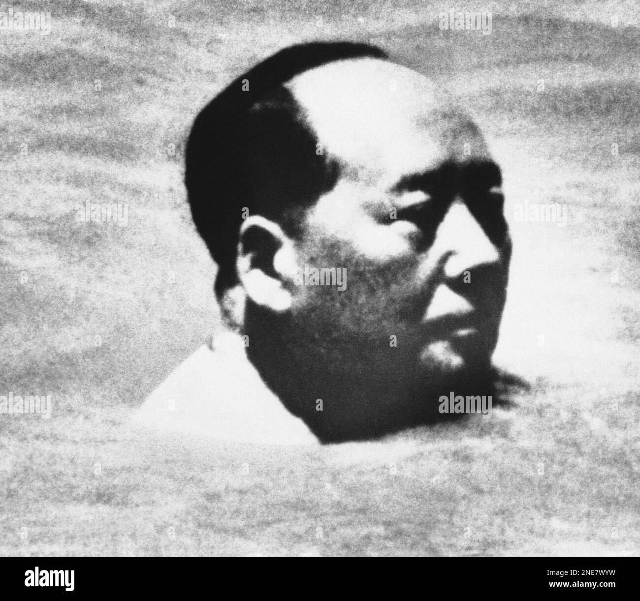 Chairman Mao Tse-tung in 1966, swimming in the Yangtze River, China ...