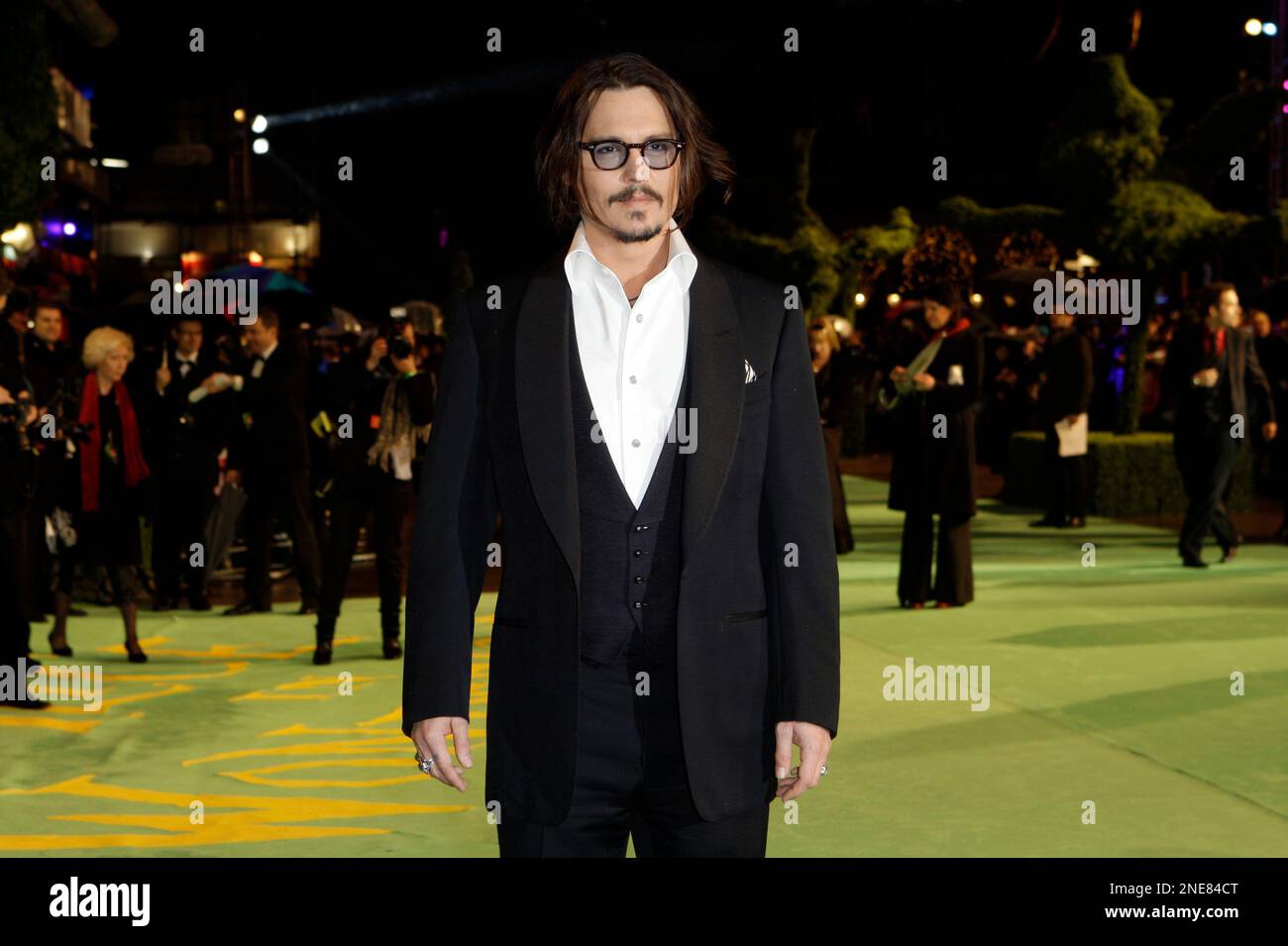 U.S. actor Johnny Depp arrives for the Royal World Premiere of Alice in ...