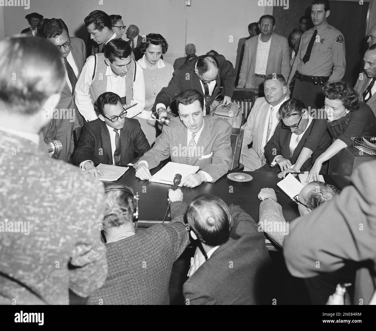 Caryl Chessman, convict-author who has been fencing with the gas ...
