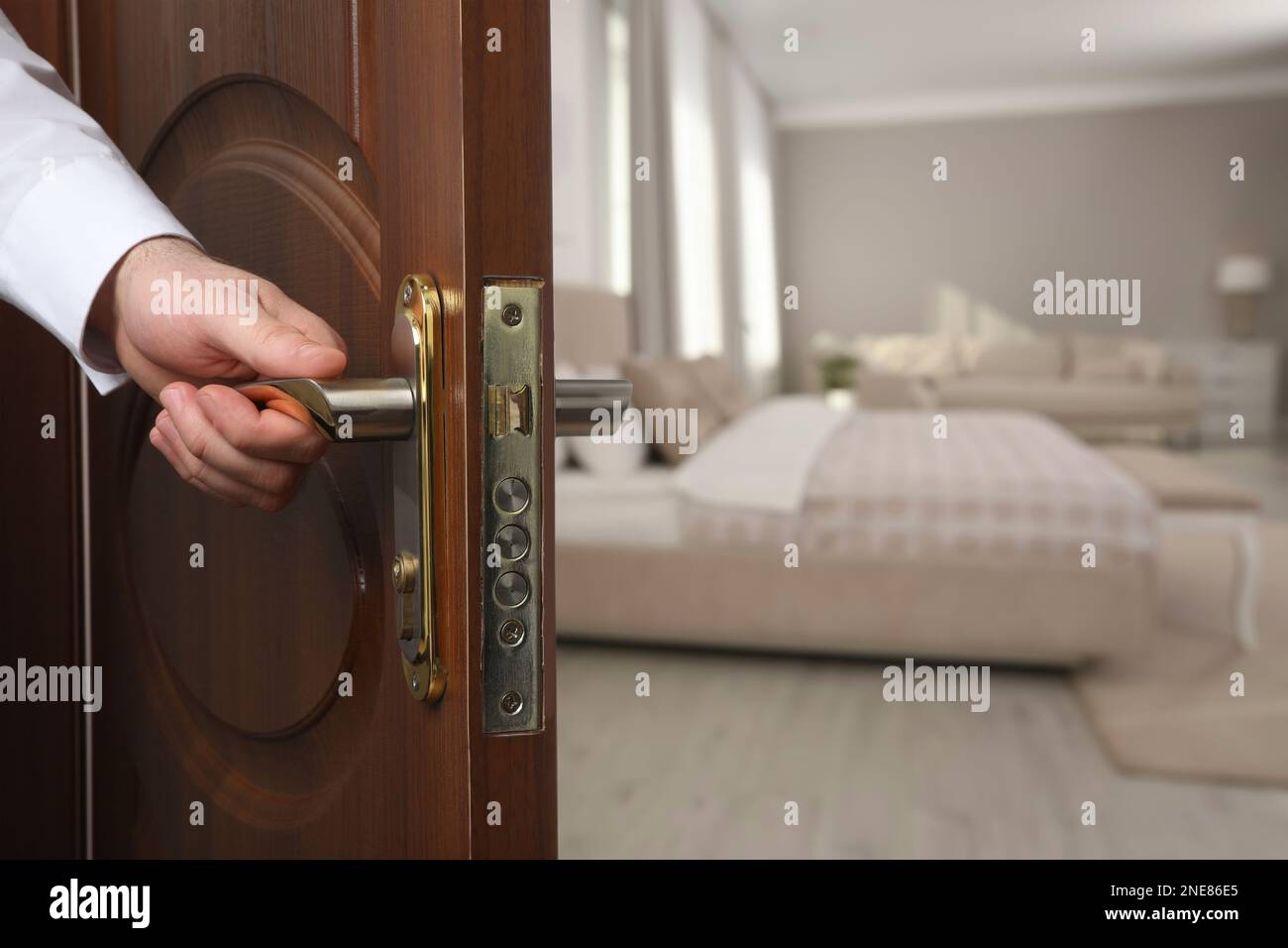 Male door open hotel room hi-res stock photography and images - Alamy