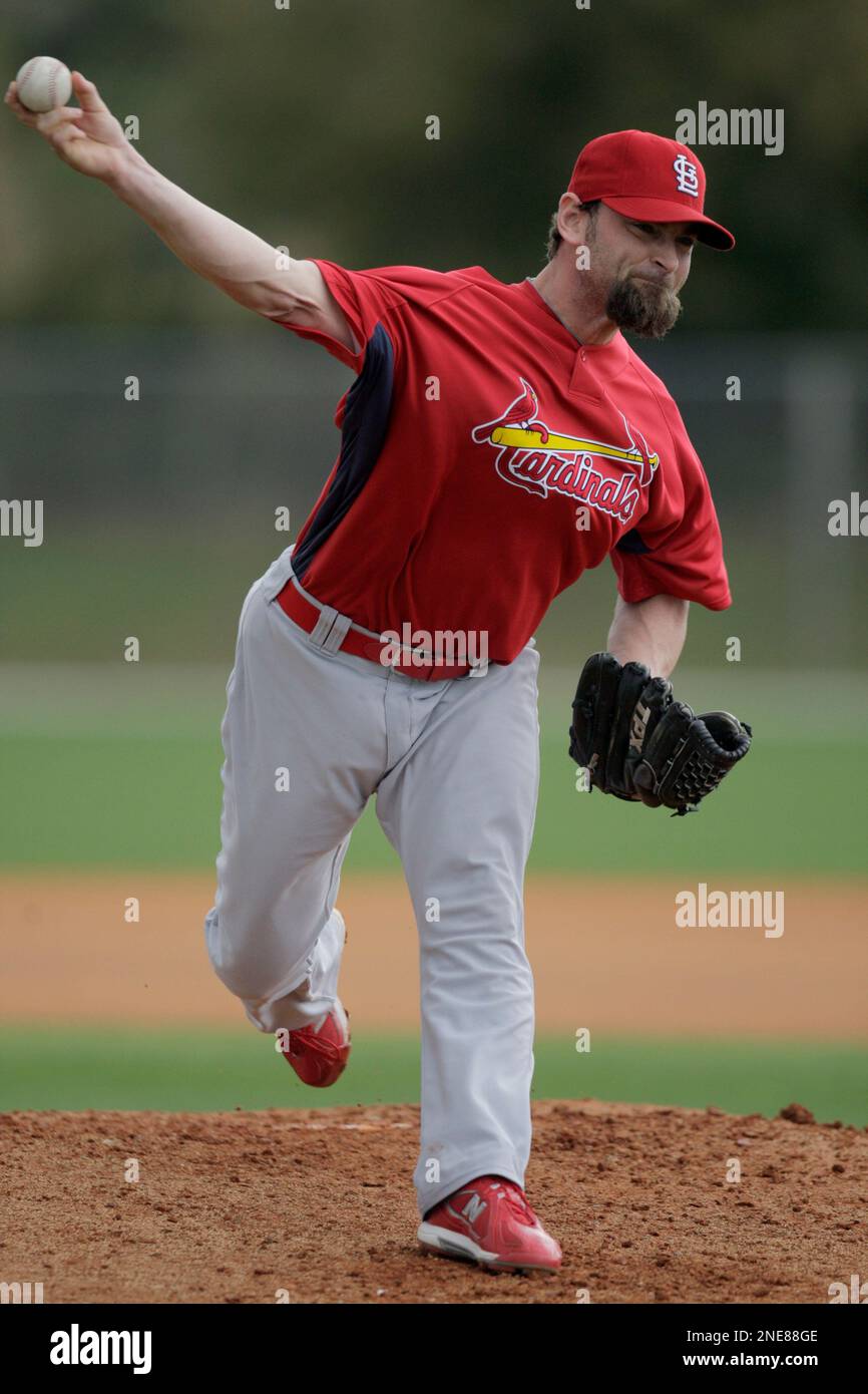 St. Louis Cardinals pitcher Josh Kinney during throws spring training ...