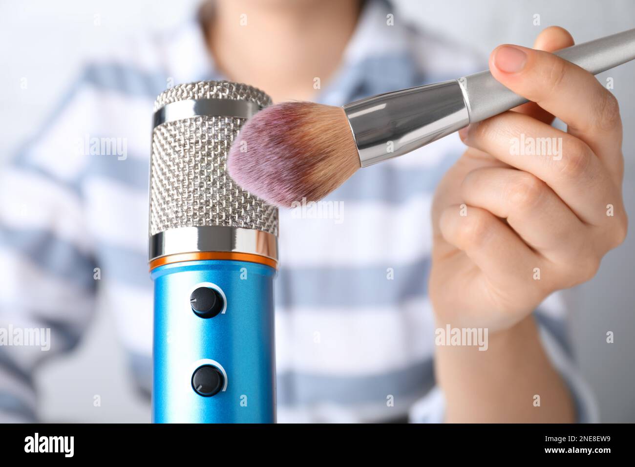 Asmr microphone hi-res stock photography and images - Alamy