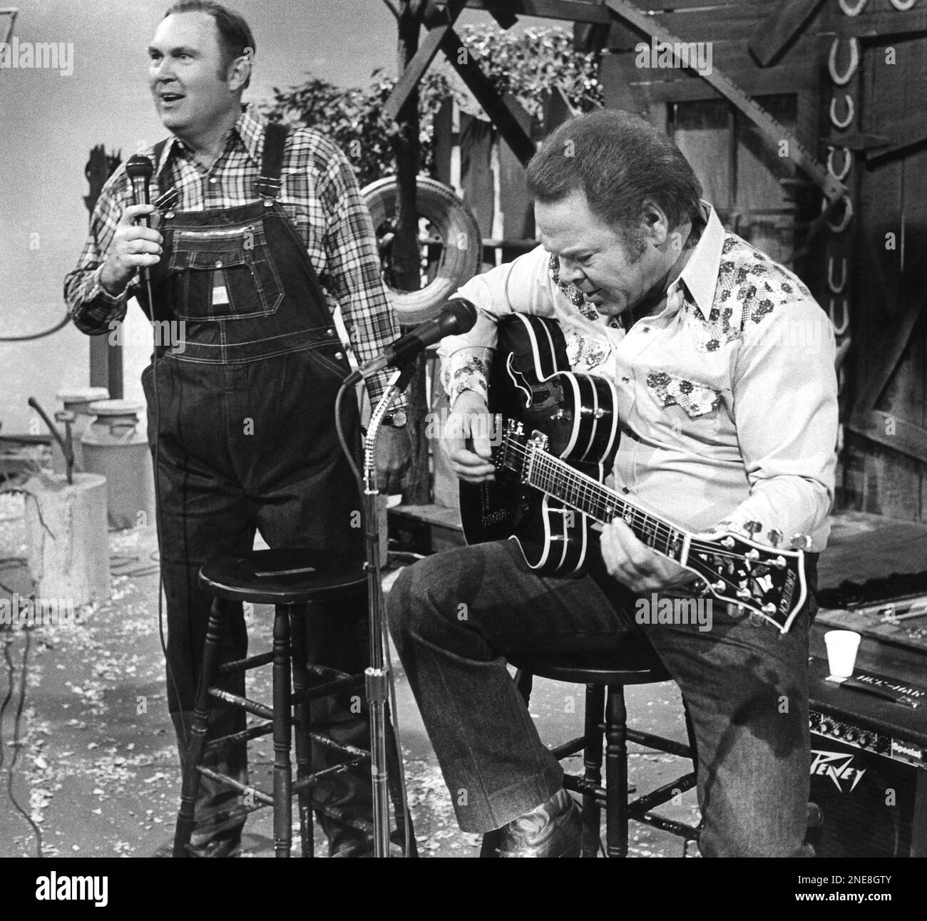 NBC "Today Show" weatherman Willard Scott., left, makes his singing ...